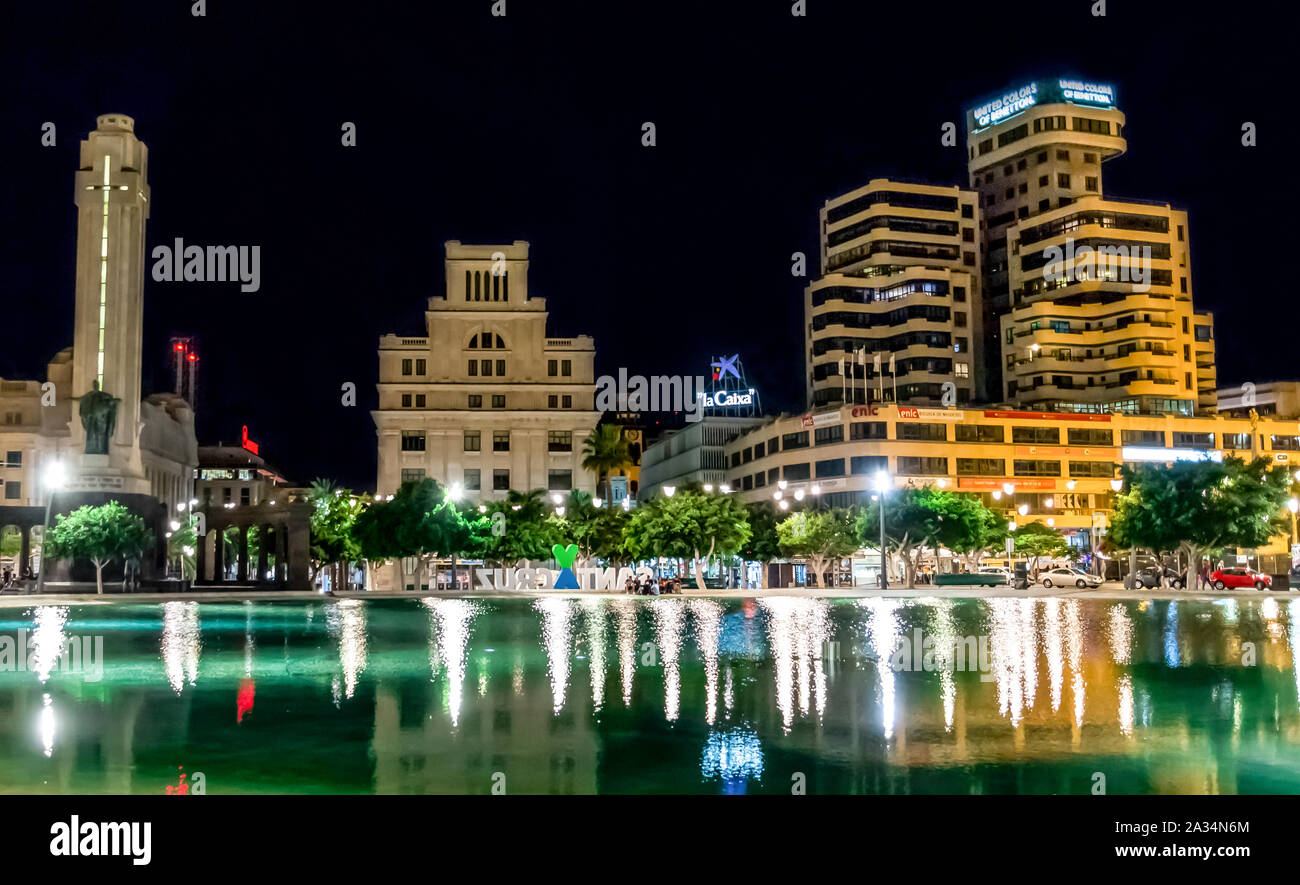 Cityscape santa cruz tenerife hi-res stock photography and images - Alamy