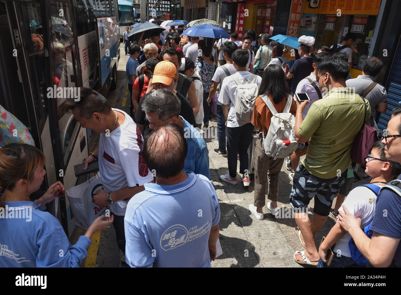 Queue after queue hi-res stock photography and images - Alamy