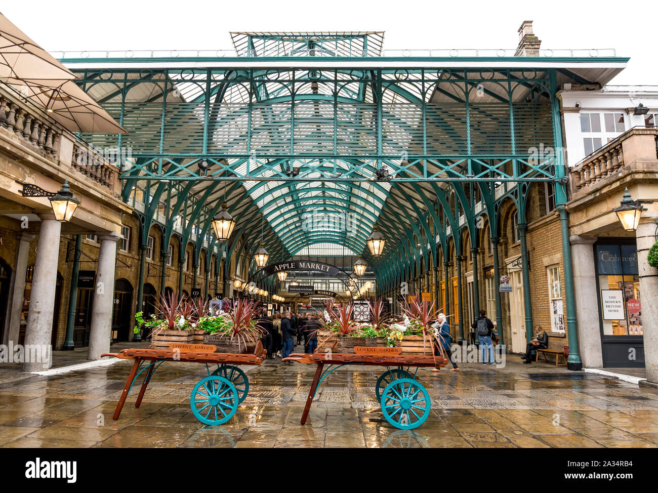 A scenic entrance to Covent Garden central square shopping lane, London ...