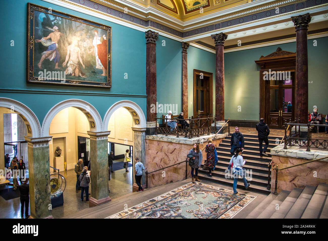 The national gallery london interior hi-res stock photography and ...