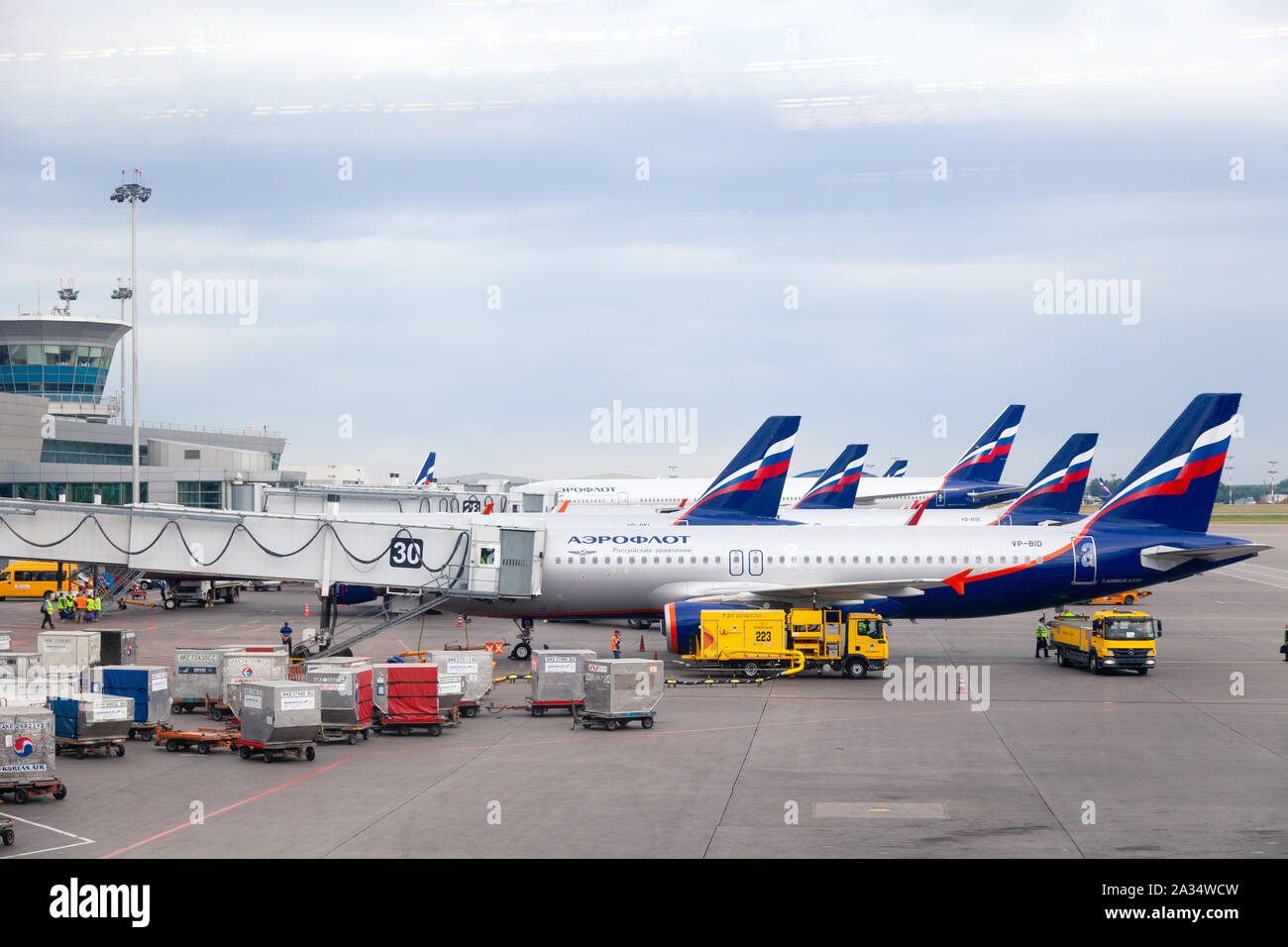 Aeroflot A321 Jet Airliner High Resolution Stock Photography and Images ...