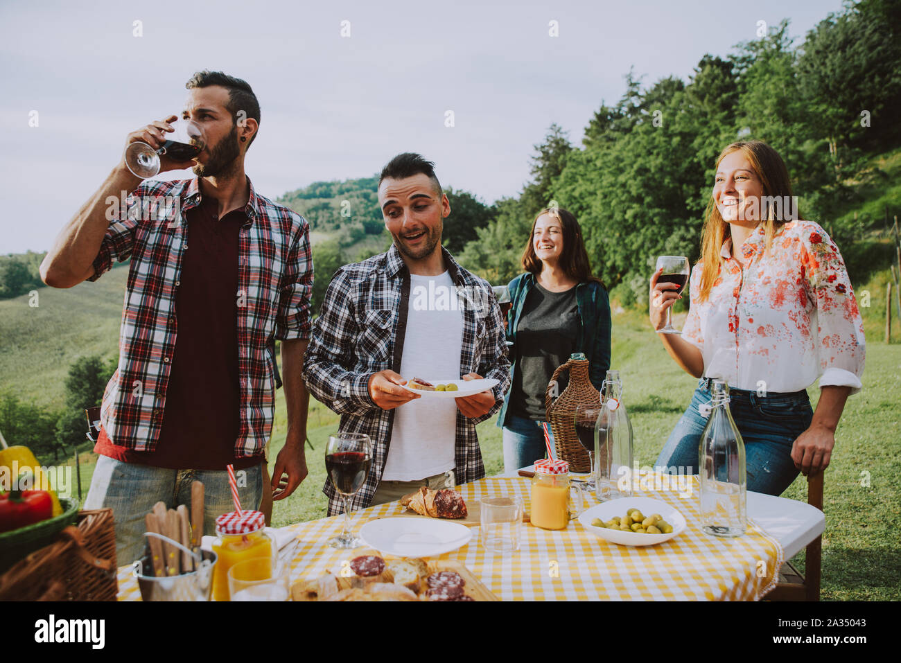 Bbq buffet table garden hi-res stock photography and images - Alamy