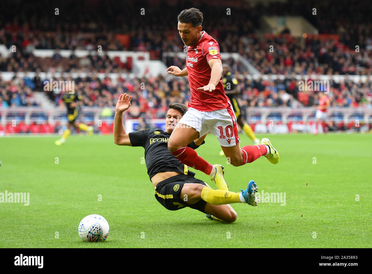 Brentford fouls joao carvalho hi-res stock photography and images - Alamy