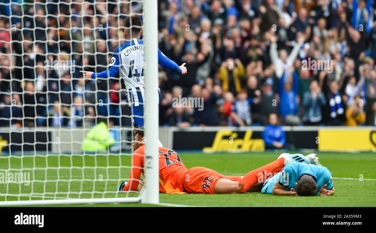 Goal defence hi-res stock photography and images - Alamy