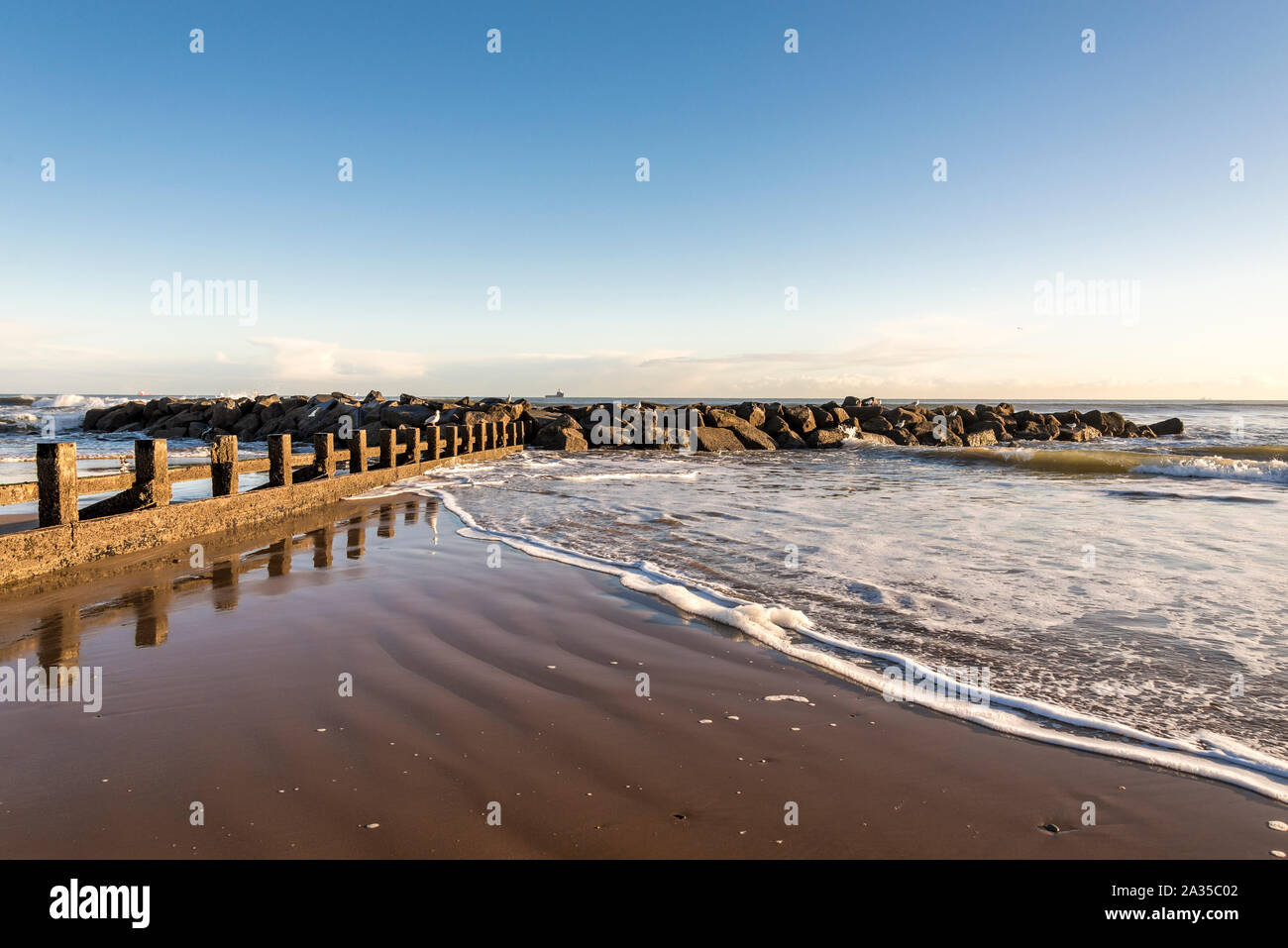 Waves break through scenic hi-res stock photography and images - Alamy