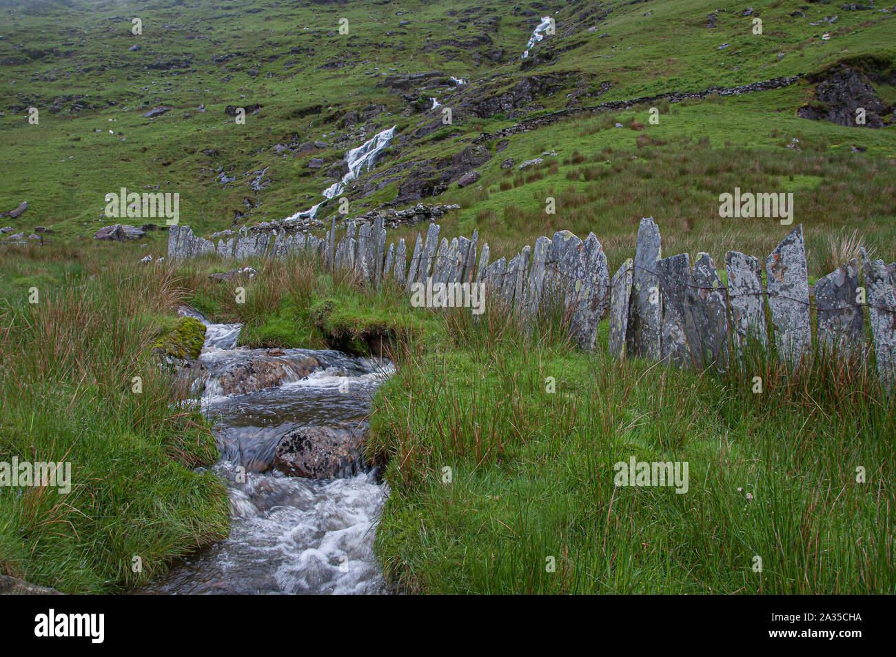 Slate fencing hi-res stock photography and images - Alamy