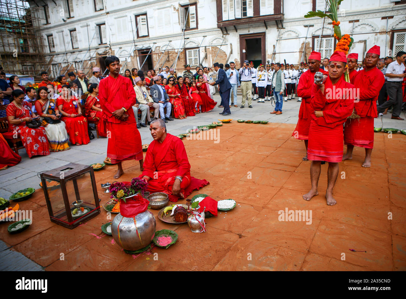 Kathmandu, Nepal. 05th Oct, 2019. Nepali Hindu priests and devotees ...
