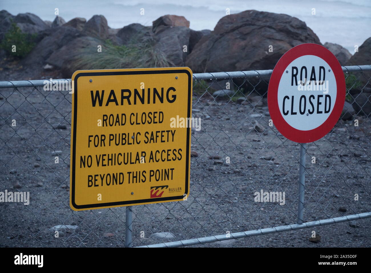 Informative road signs hi-res stock photography and images - Alamy