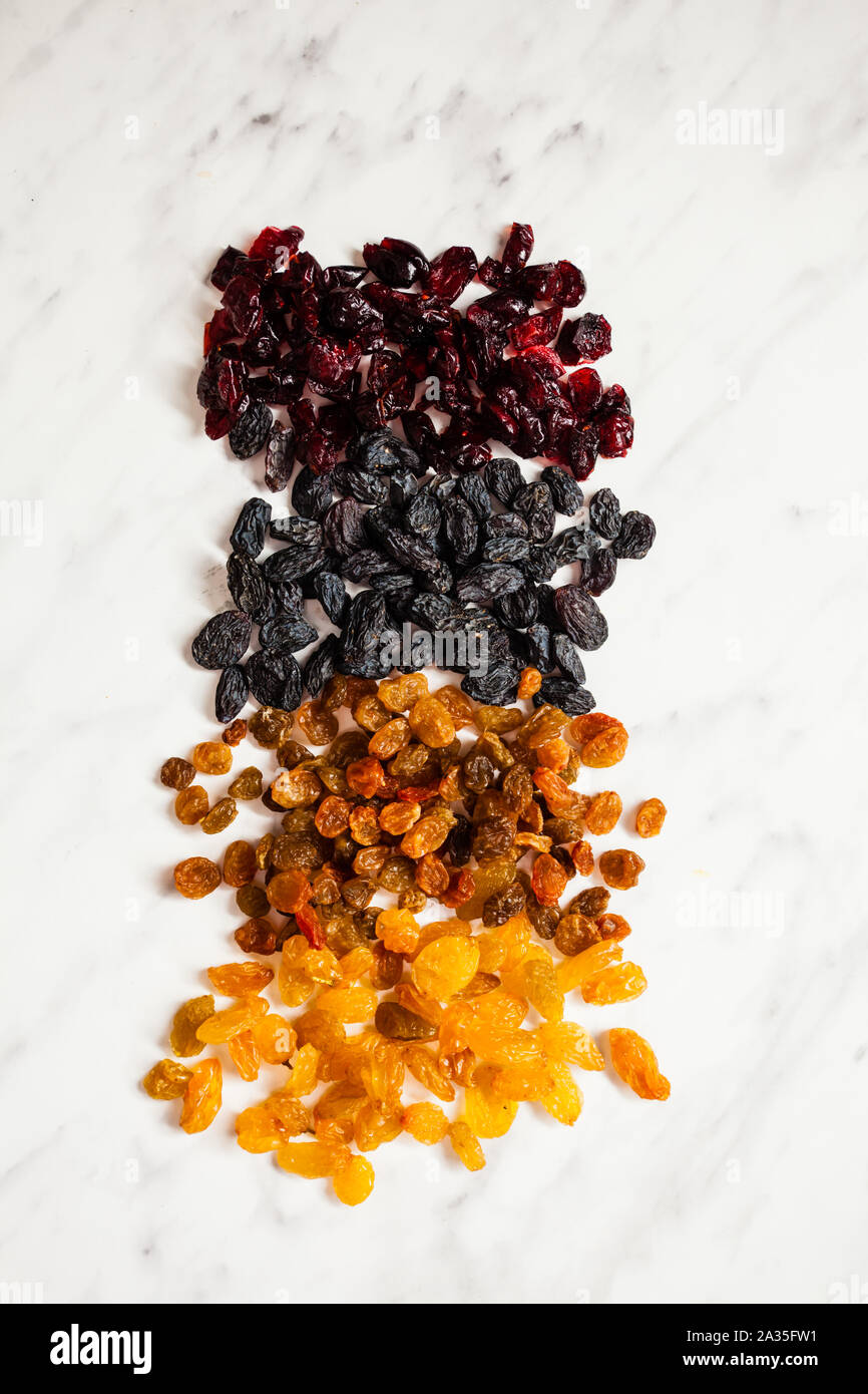 Set of fried fruits - cranberry and raisins Stock Photo - Alamy