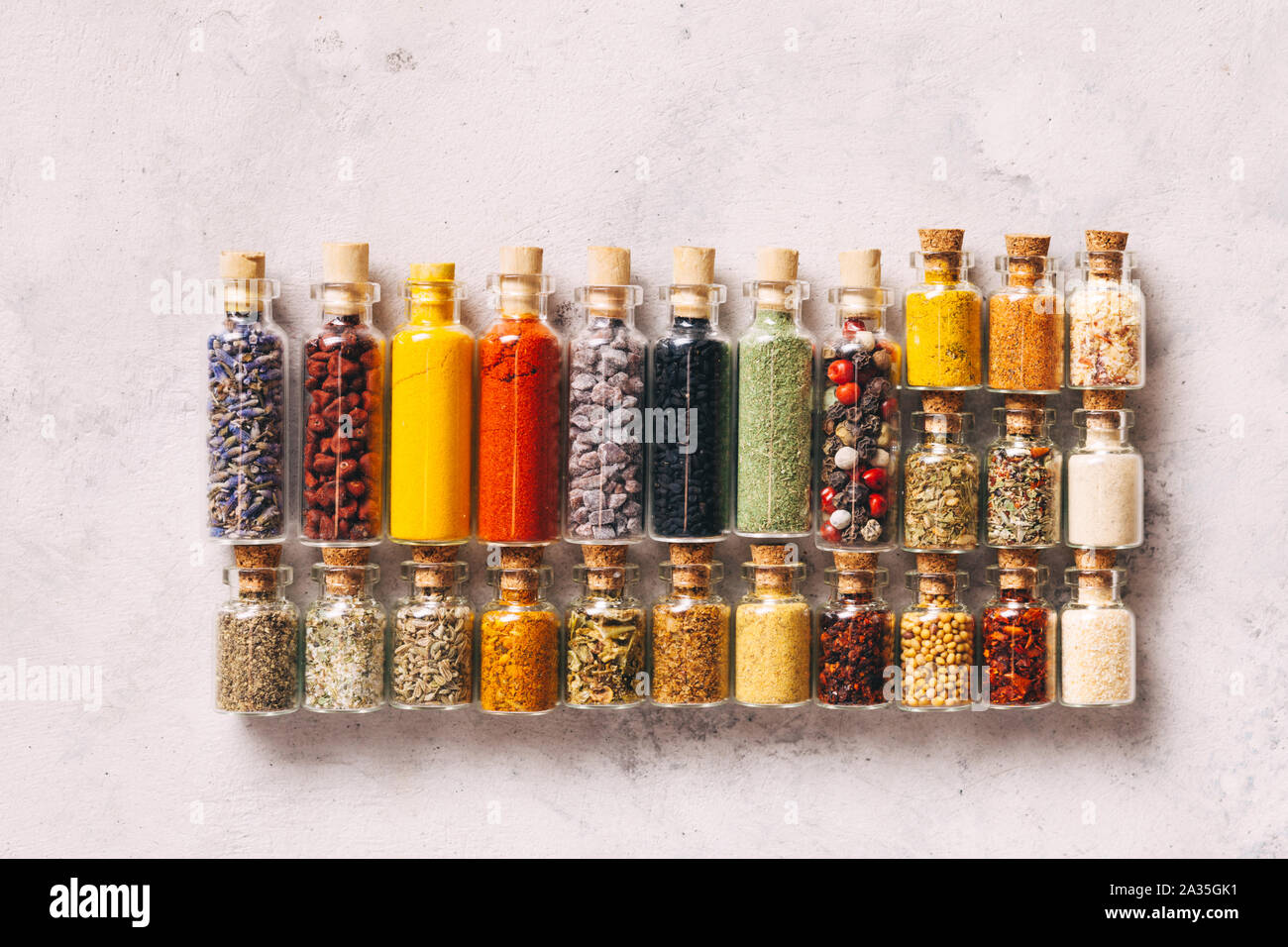 Ground nutmeg bottle hi-res stock photography and images - Alamy