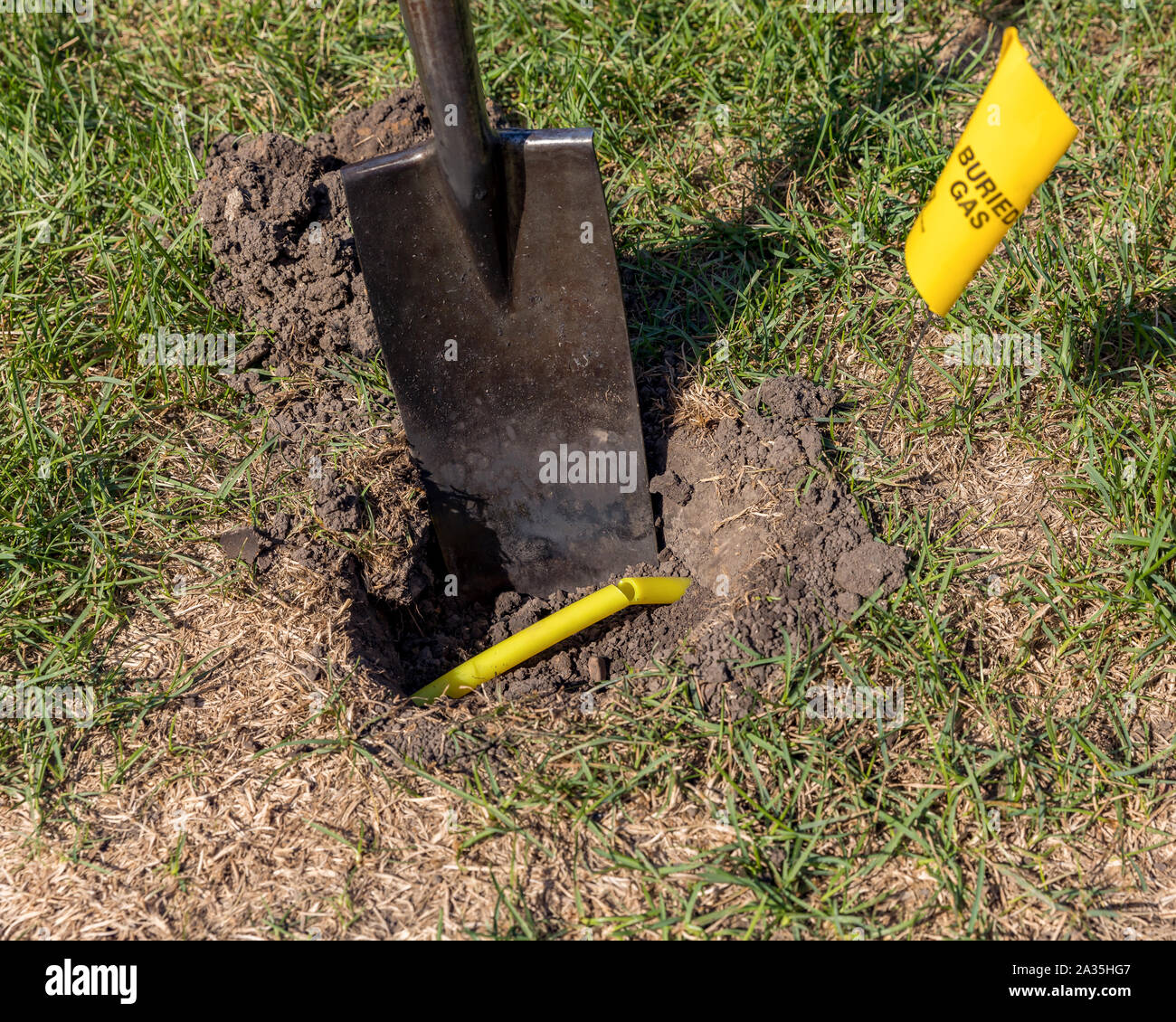 Gas pipe warning sign hi-res stock photography and images - Alamy