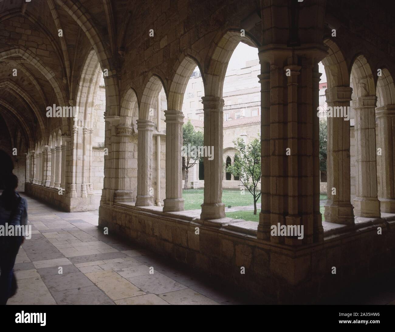 INTERIOR - CLAUSTRO S XIV. Location: CATEDRAL. Santander. SPAIN Stock ...