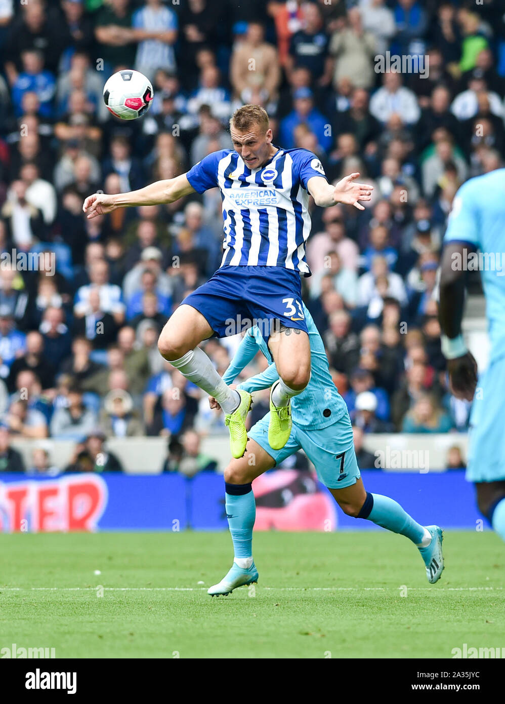 Footballer heading ball hi-res stock photography and images - Alamy