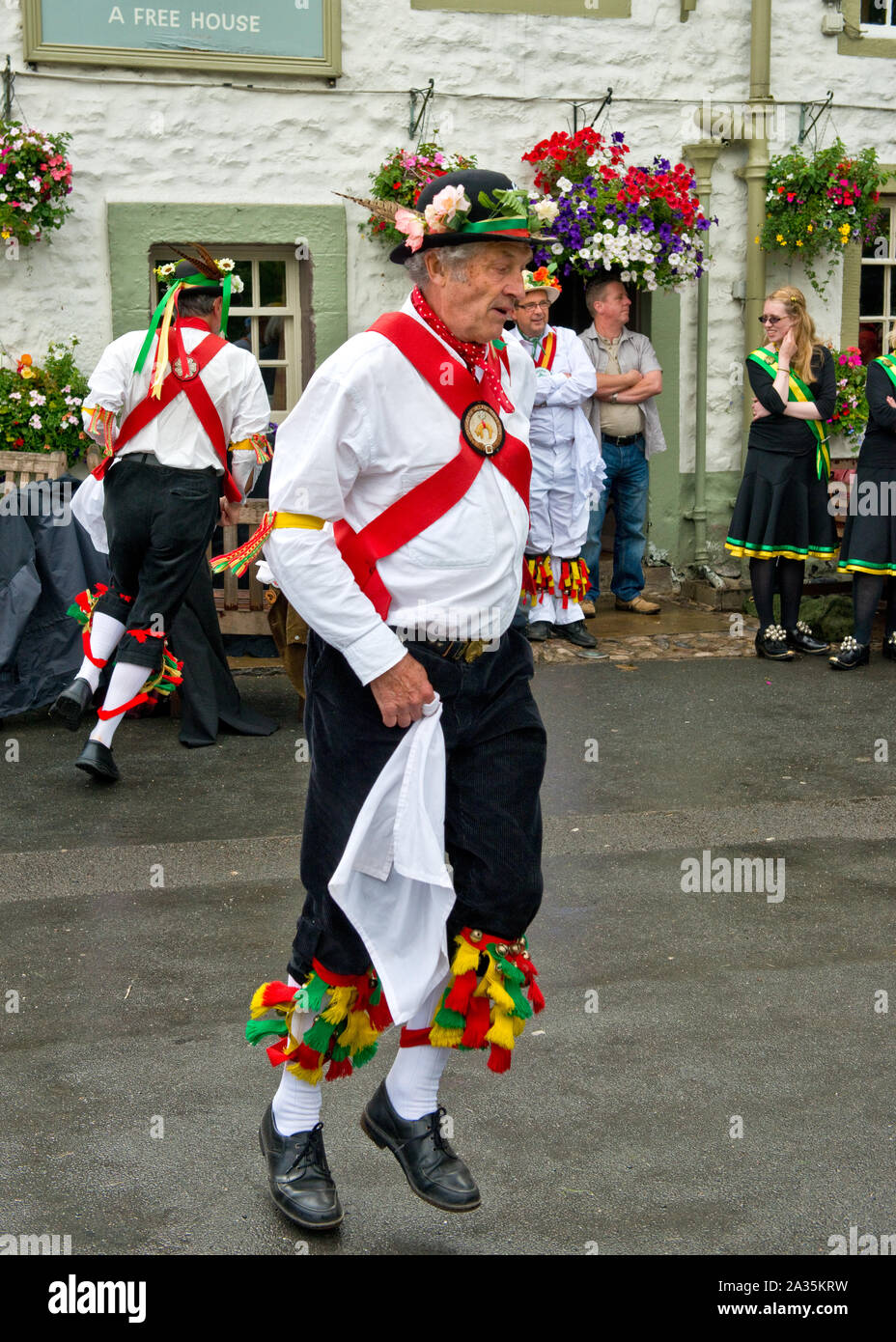 English folk dance hi-res stock photography and images - Alamy