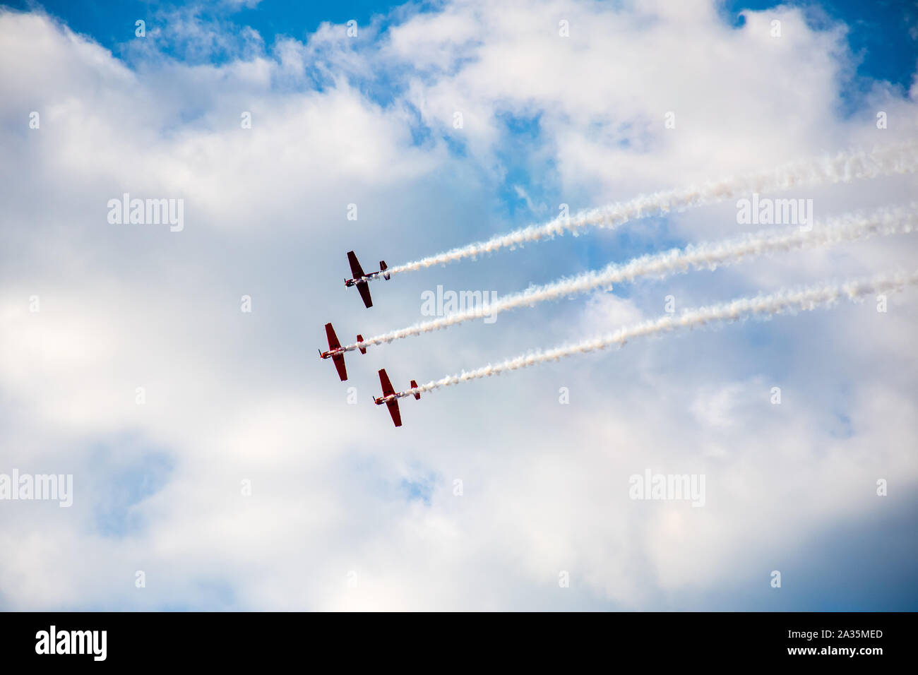 Acrobatic airplane hi-res stock photography and images - Alamy