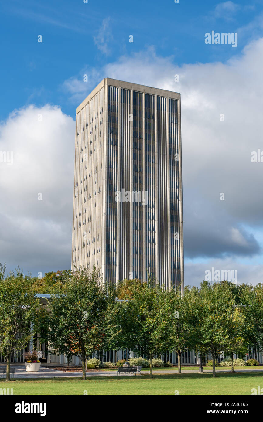 ALBANY,NY/USA - SEPTEMBER 29, 2019: State Quad on the campus of the ...
