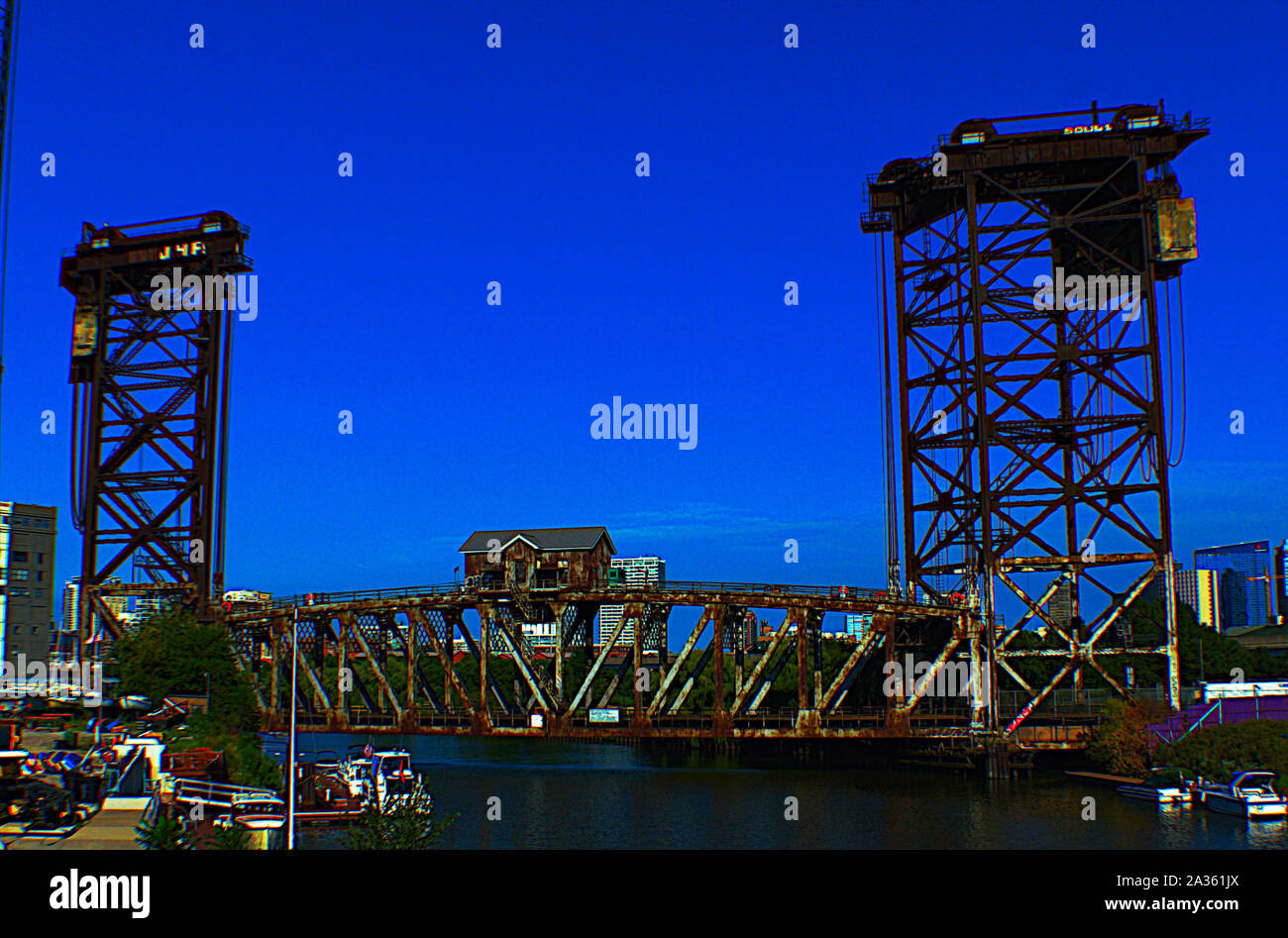 Chicago bridges hi-res stock photography and images - Alamy