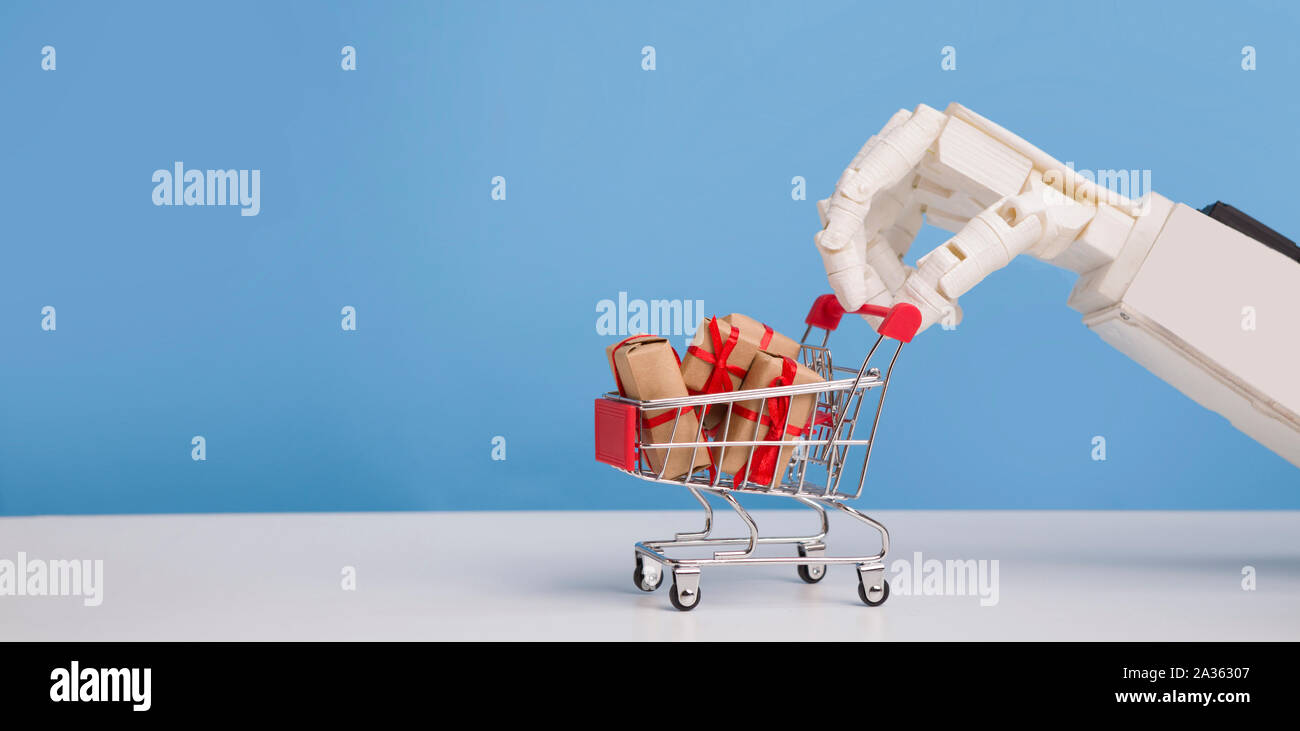 Robot delivery online shopping hi-res stock photography and images - Alamy