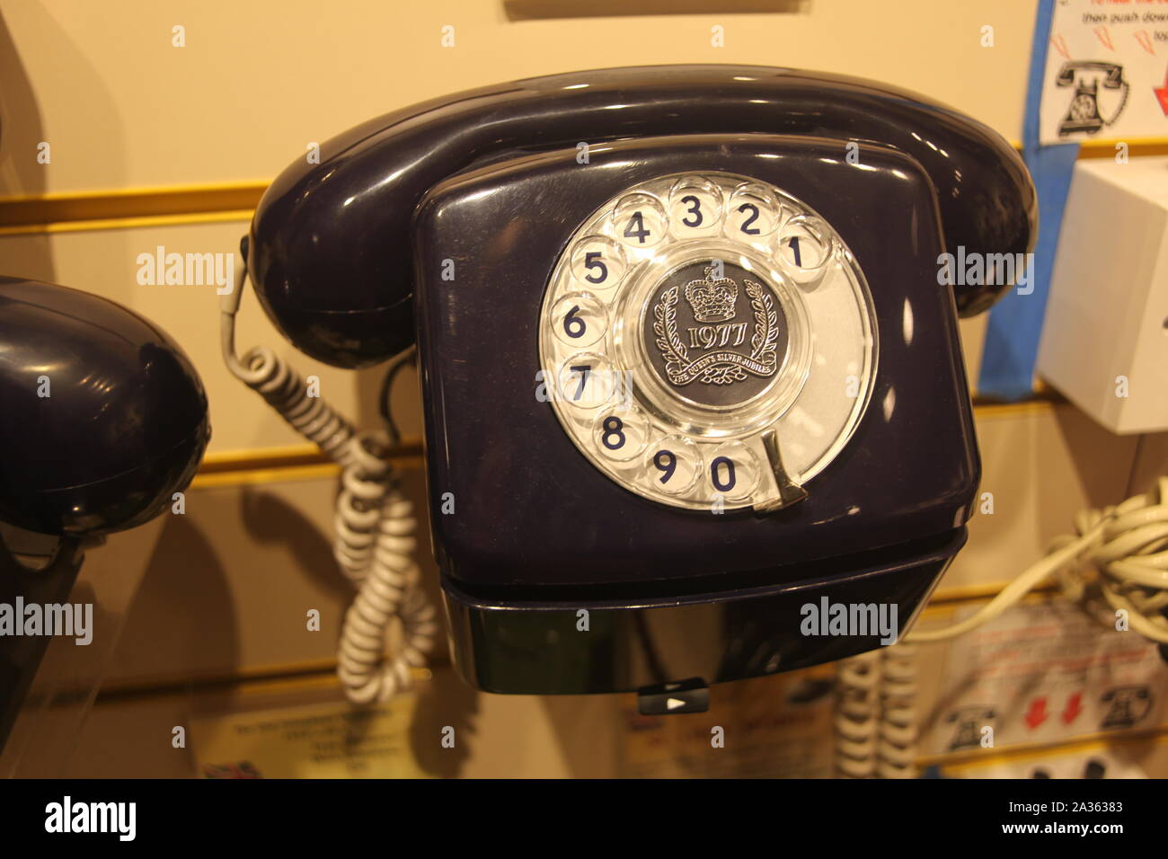Vintage dial wheel telephone hi-res stock photography and images - Alamy