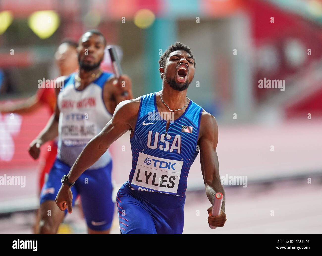 100 meter relay for men hi-res stock photography and images - Alamy