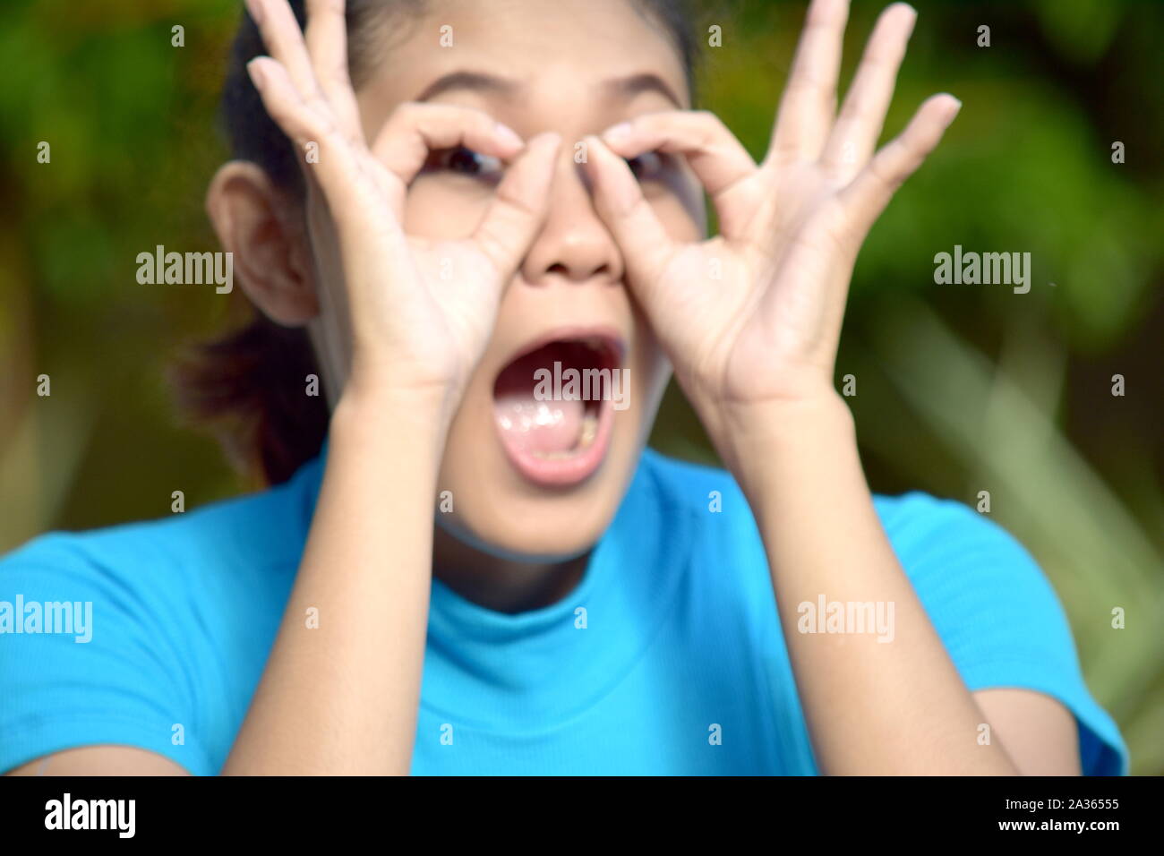 Lady searching hi-res stock photography and images - Alamy