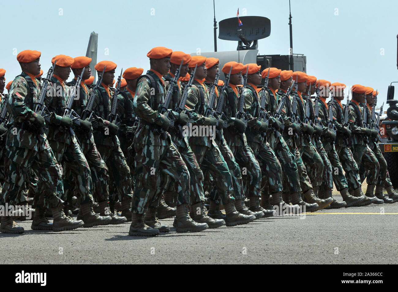 Jakarta, Indonesia. 5th Oct, 2019. Indonesian Army soldiers march ...