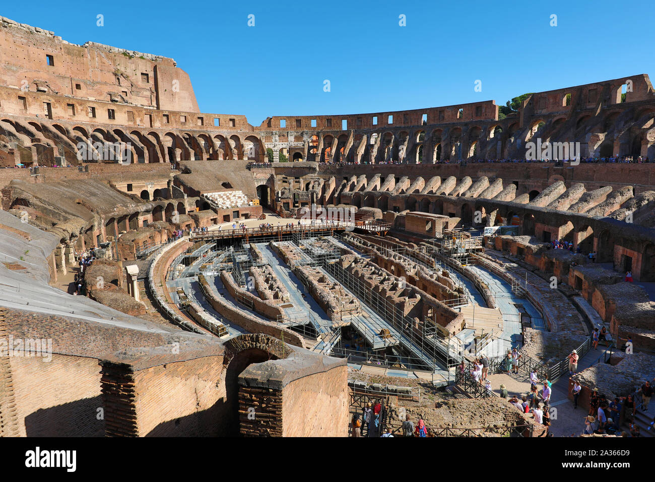 The Colosseum Roman amphitheatre, Rome, Italy Stock Photo - Alamy