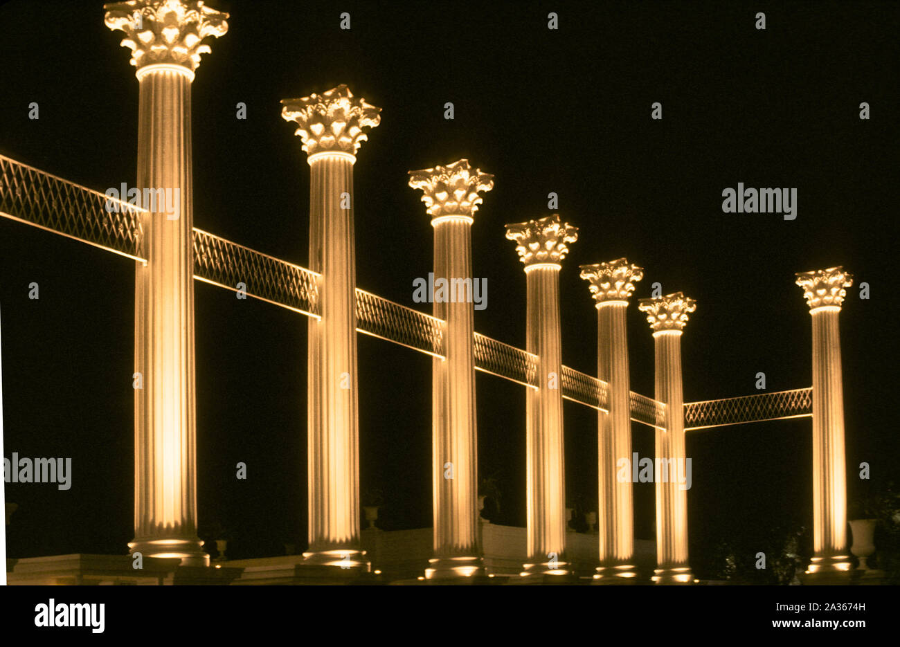 Doric style columns entrance hi-res stock photography and images - Alamy