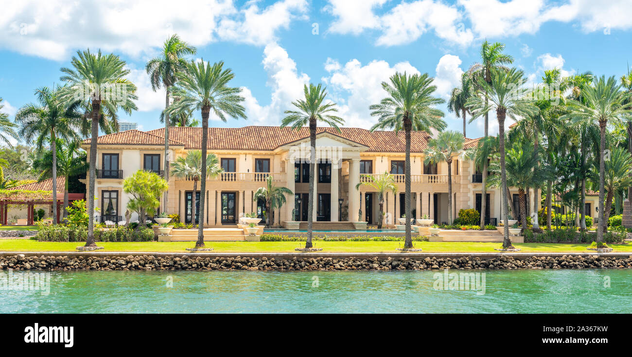Luxurious mansion in Miami Beach, florida U.S.A Stock Photo - Alamy