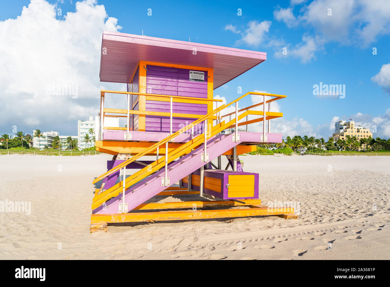 Lifeguard station in miami beach, florida, usa Stock Photo - Alamy