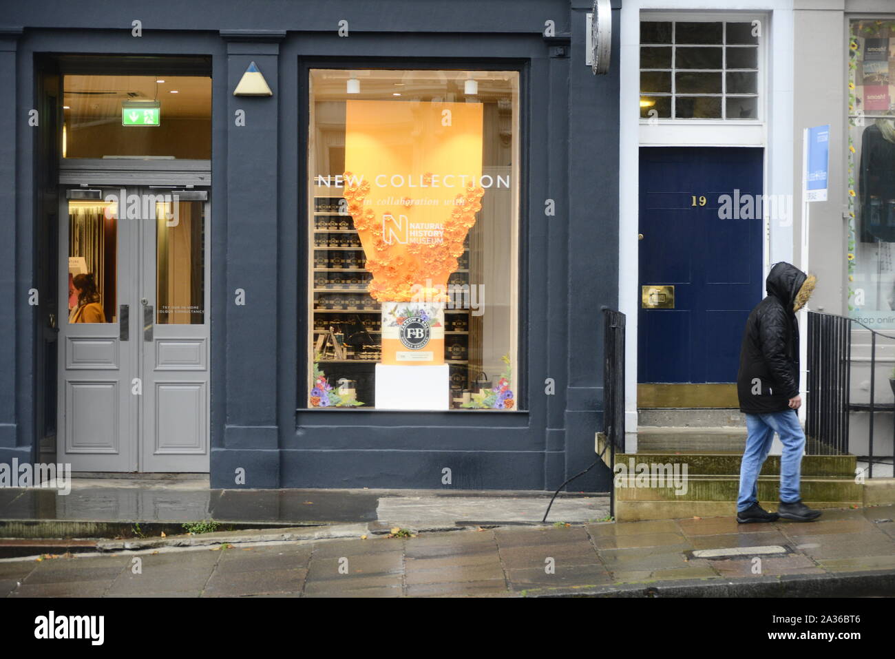 Everyday Life in a City Stock Photo - Alamy