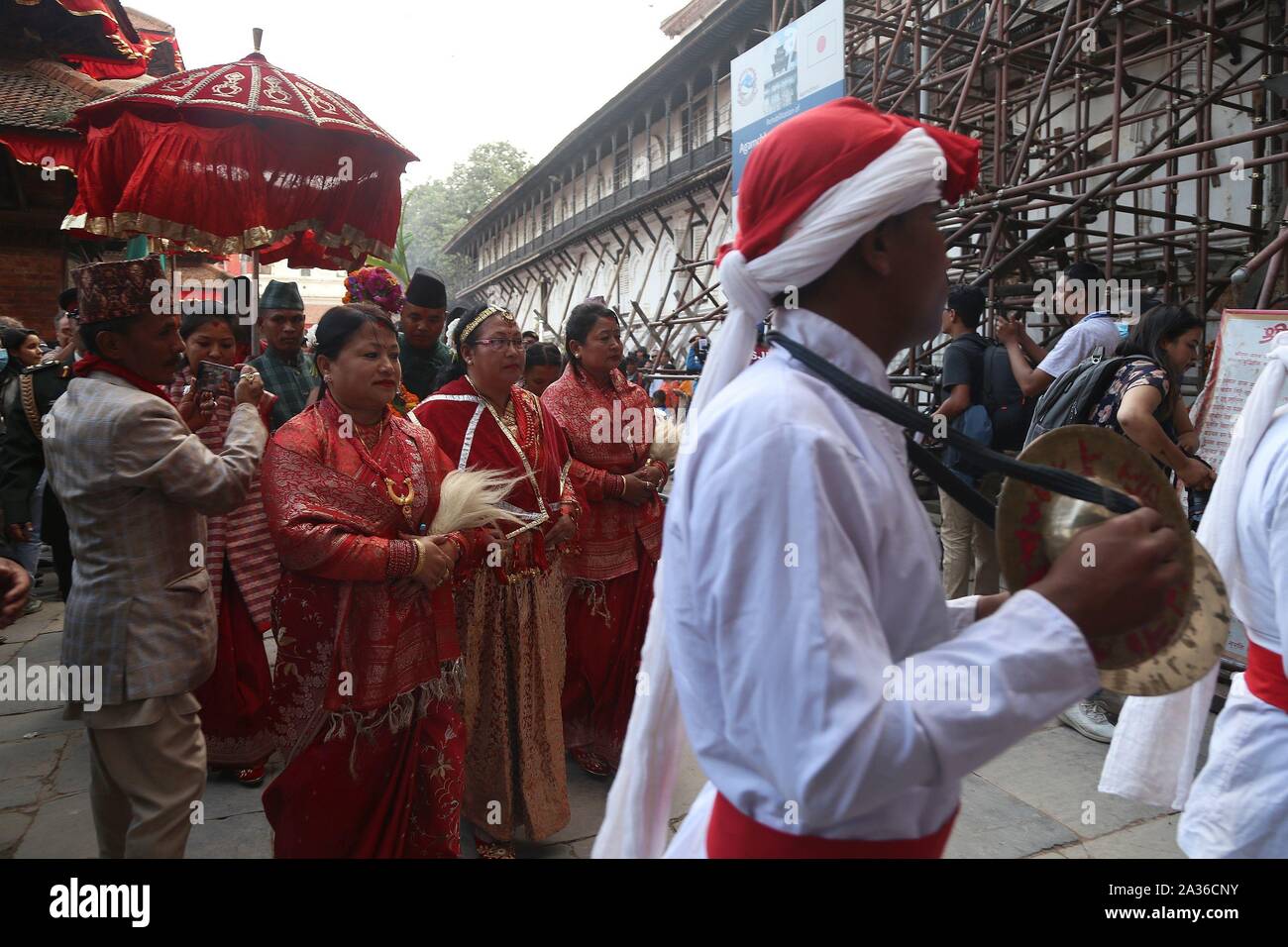 Kathmandu, Nepal. 05th Oct, 2019. Hindu devotees participate in a ...