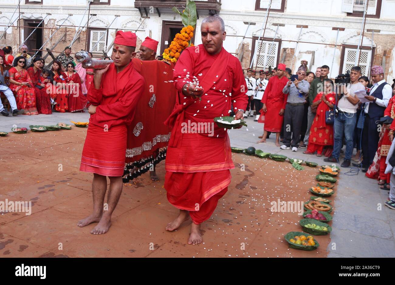 Kathmandu, Nepal. 05th Oct, 2019. A priest offers prayers in a ...