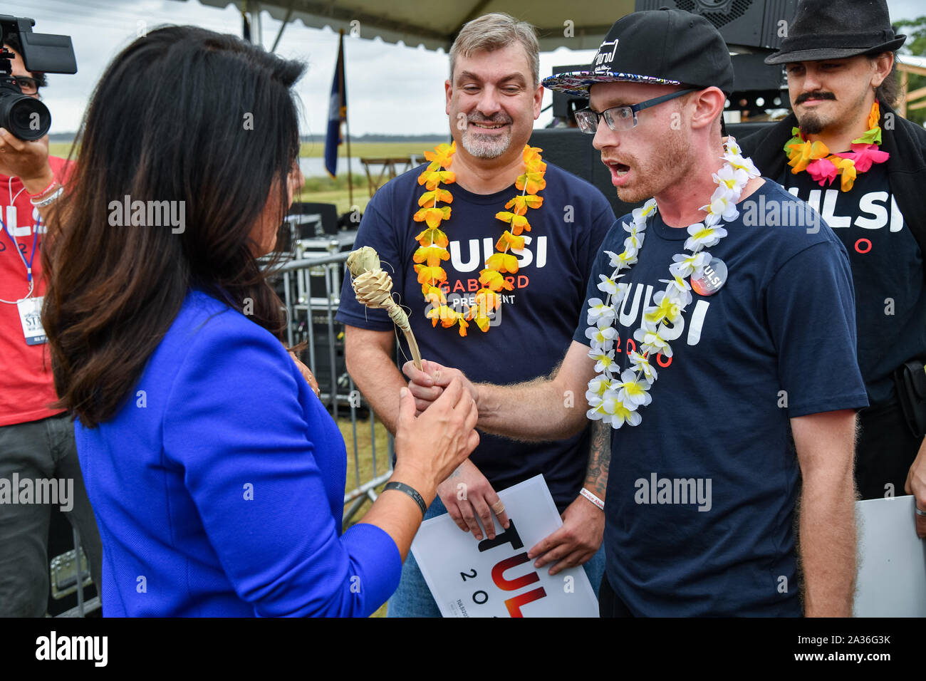 Tulsi gabbard portrait hi-res stock photography and images - Alamy