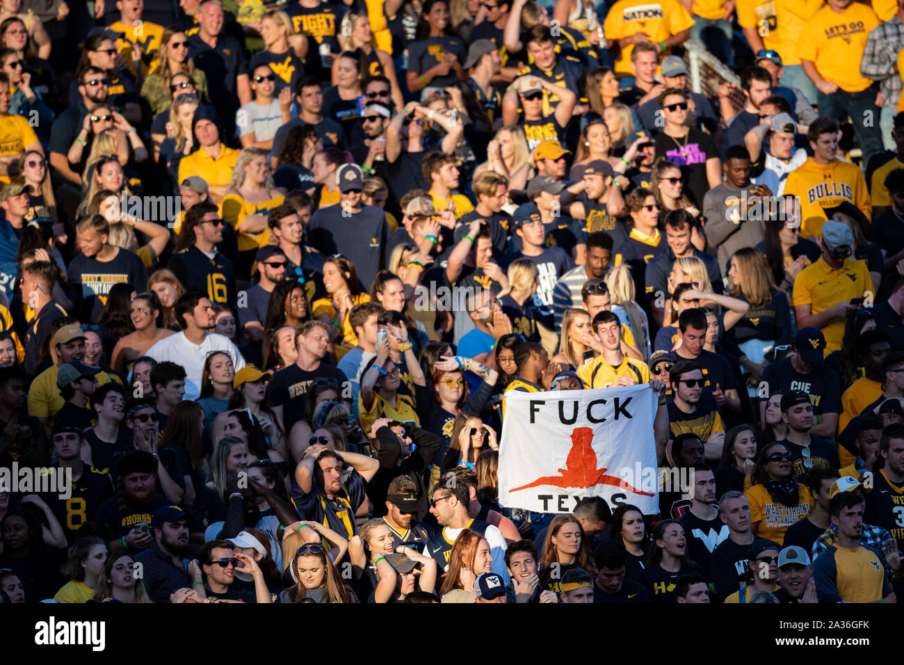 Wvu football stadium hi-res stock photography and images - Alamy