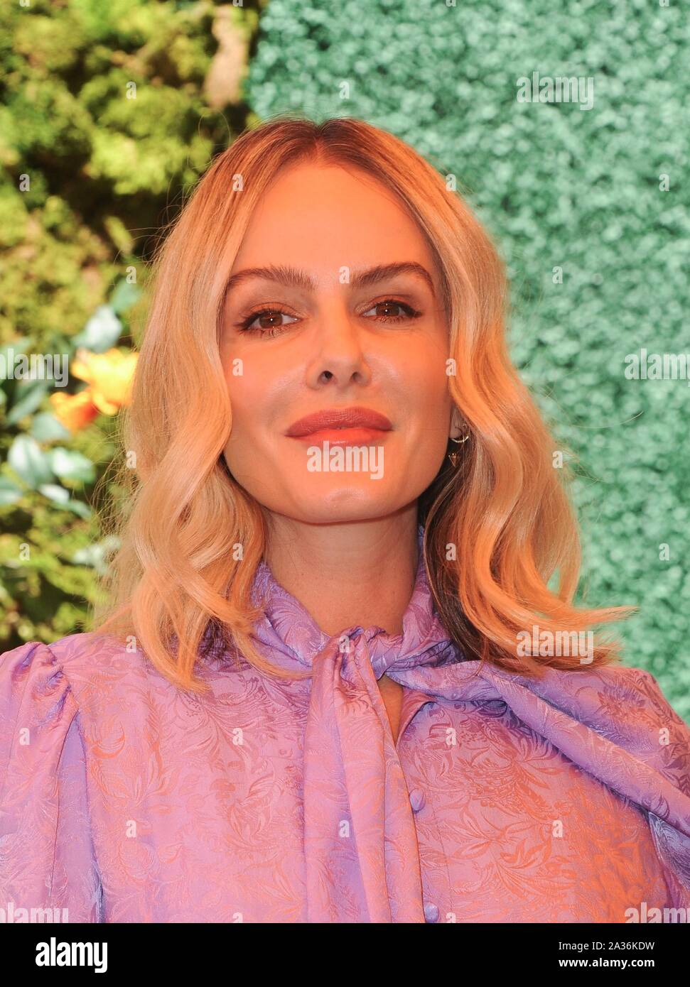 Elizabeth monet hi-res stock photography and images - Alamy