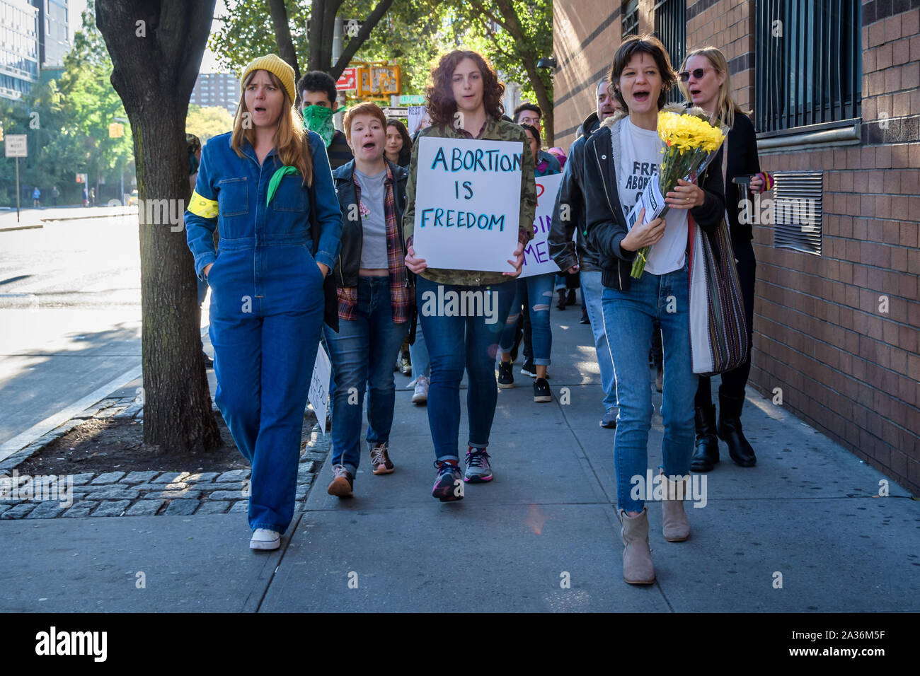 New York, USA. 5th Oct, 2019. Pro choice protesters picketed outside ...