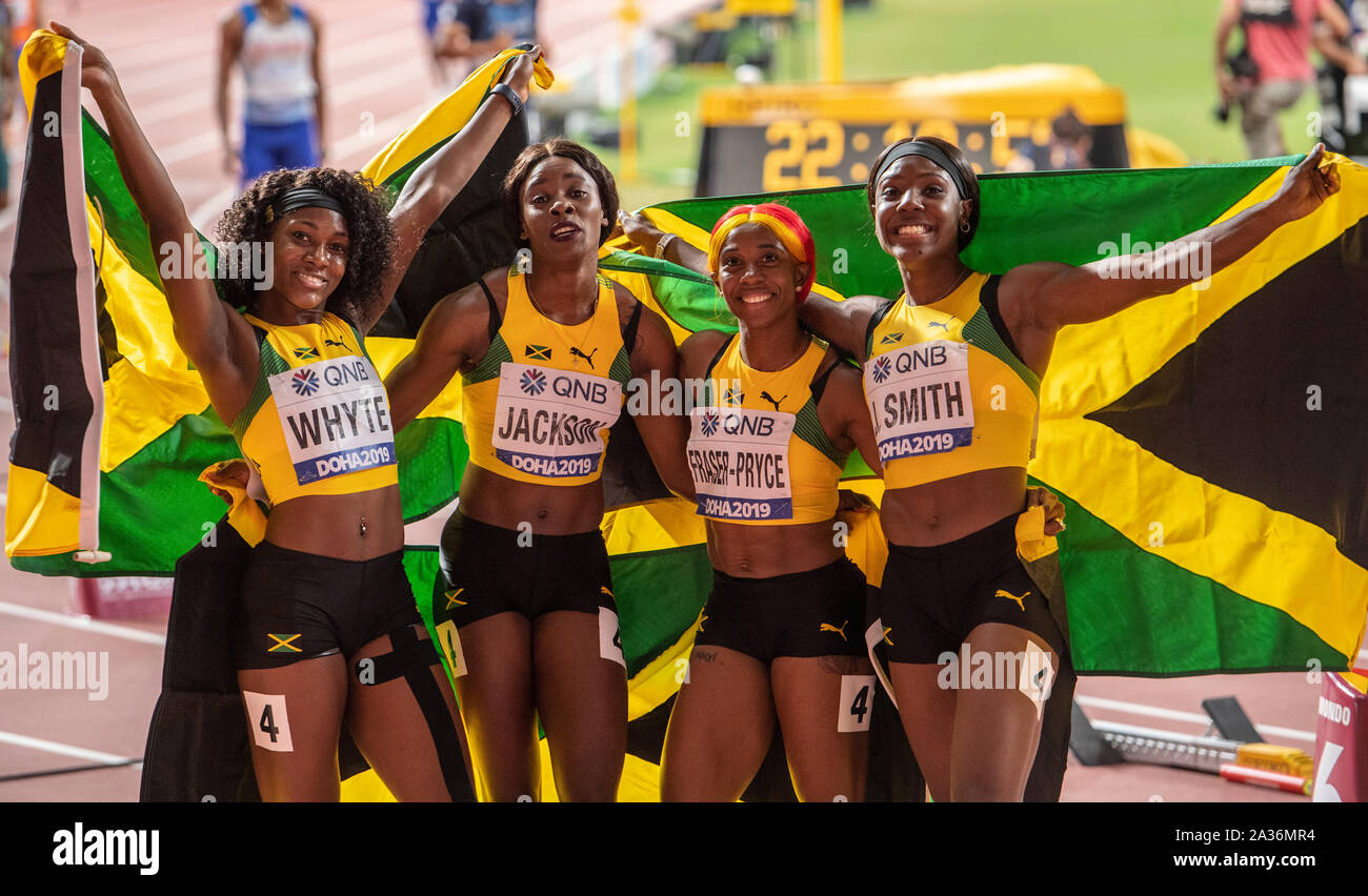Women 4x100m relay hi-res stock photography and images - Alamy