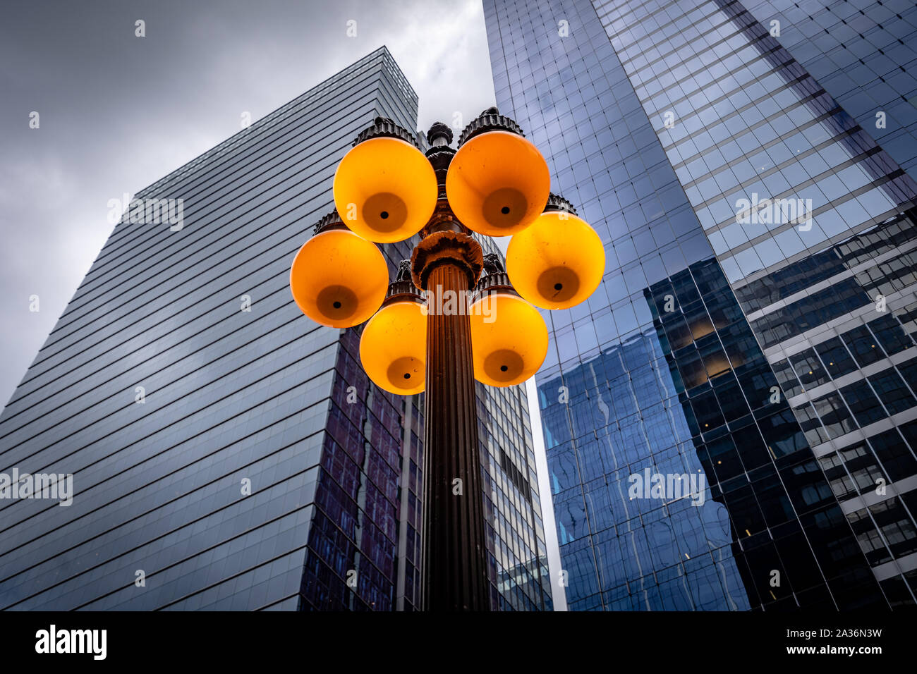 Chicago electric pole hi-res stock photography and images - Alamy