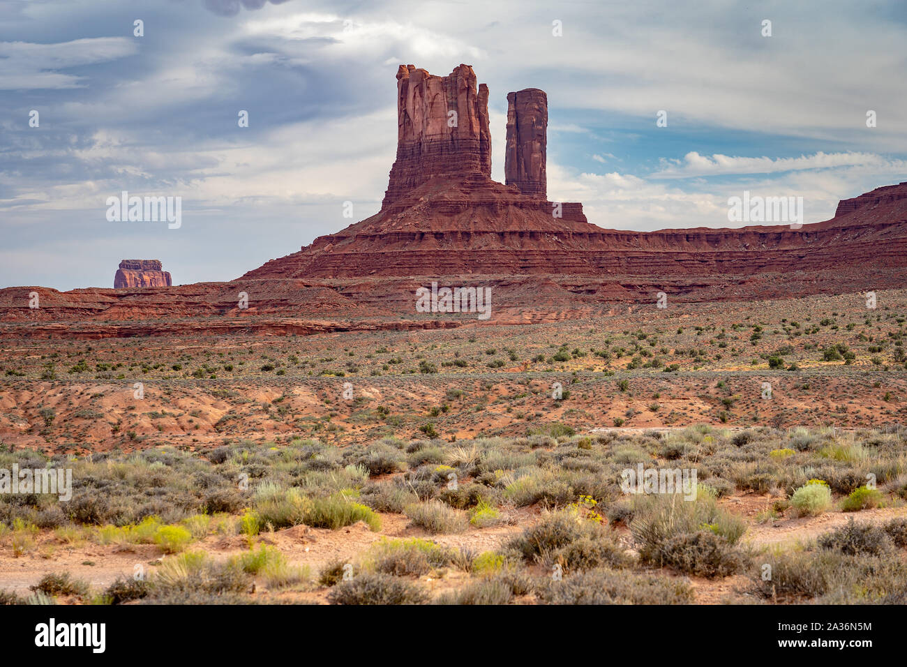 Beautiful landscape monument valley hi-res stock photography and images ...