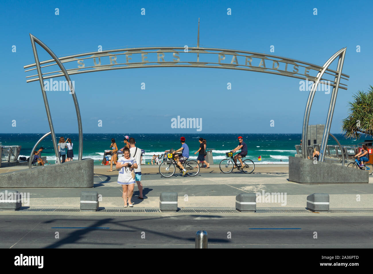 Cavill avenue surfers paradise hi-res stock photography and images - Alamy