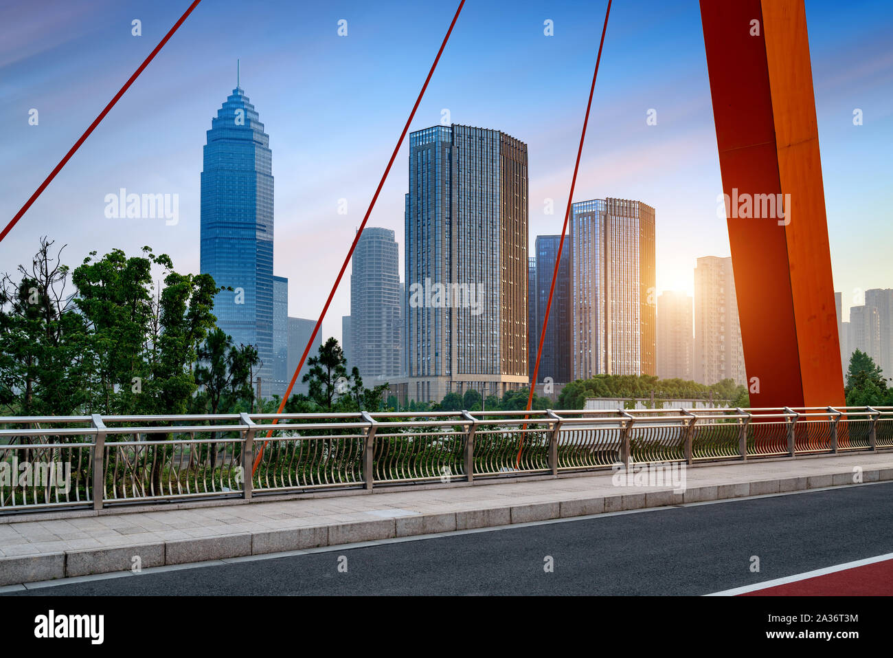 Bridge under the blue sky, Shaoxing, Zhejiang, China Stock Photo - Alamy