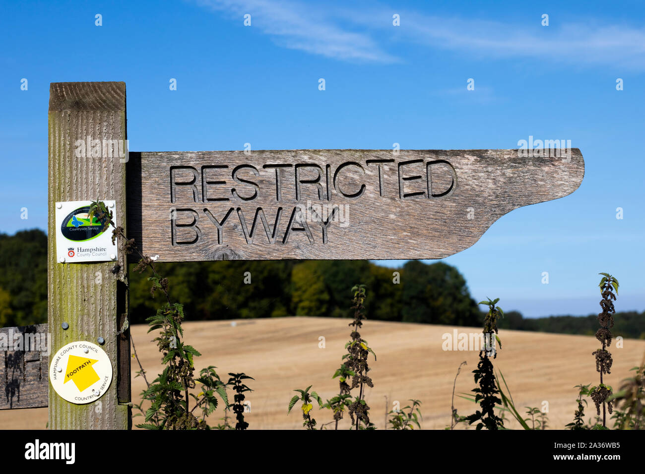 Restricted byway sign hi-res stock photography and images - Alamy