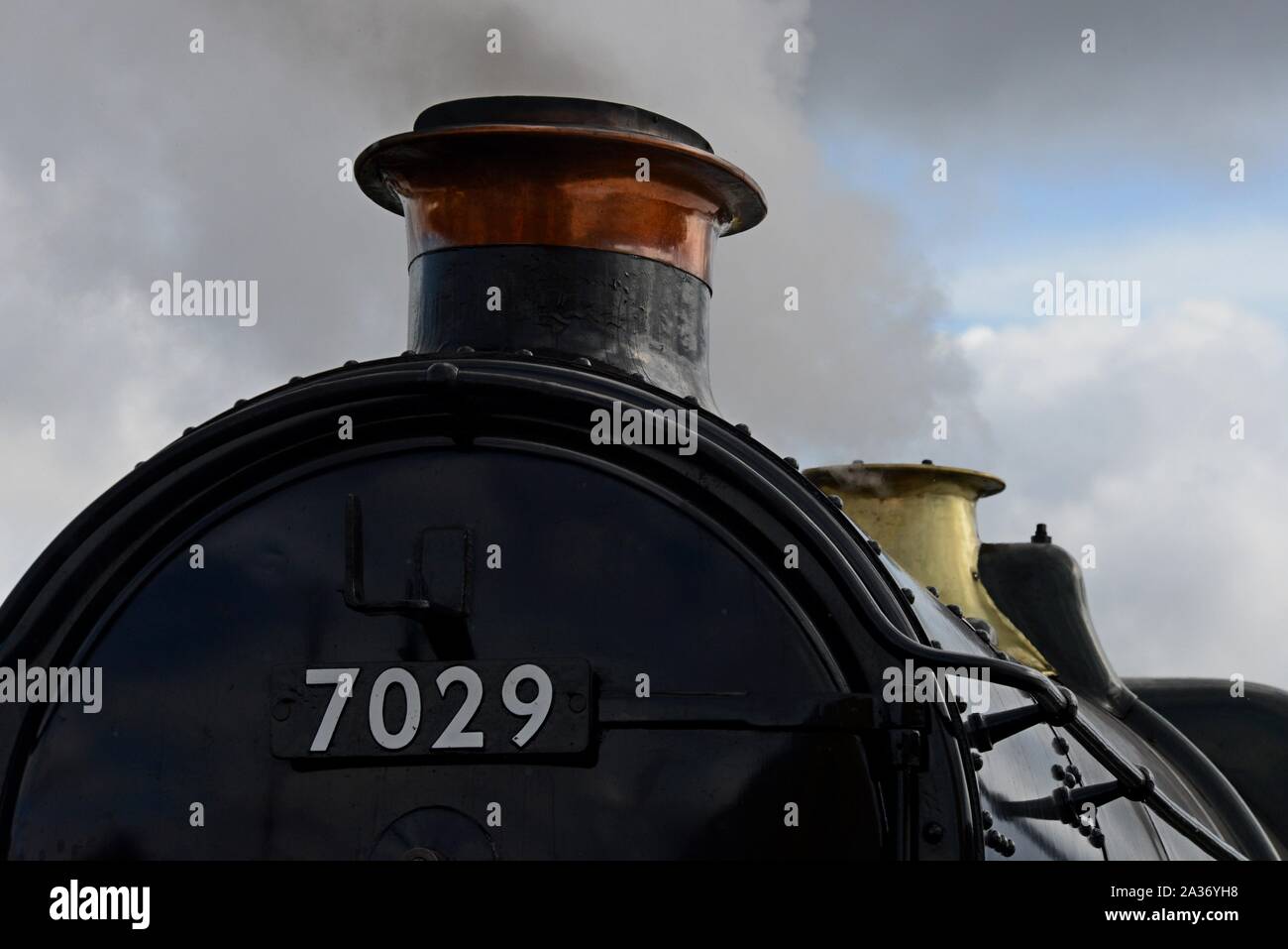 Steam locomotive 7029 Clun Castle in steam at Tyseley Railway Centre ...