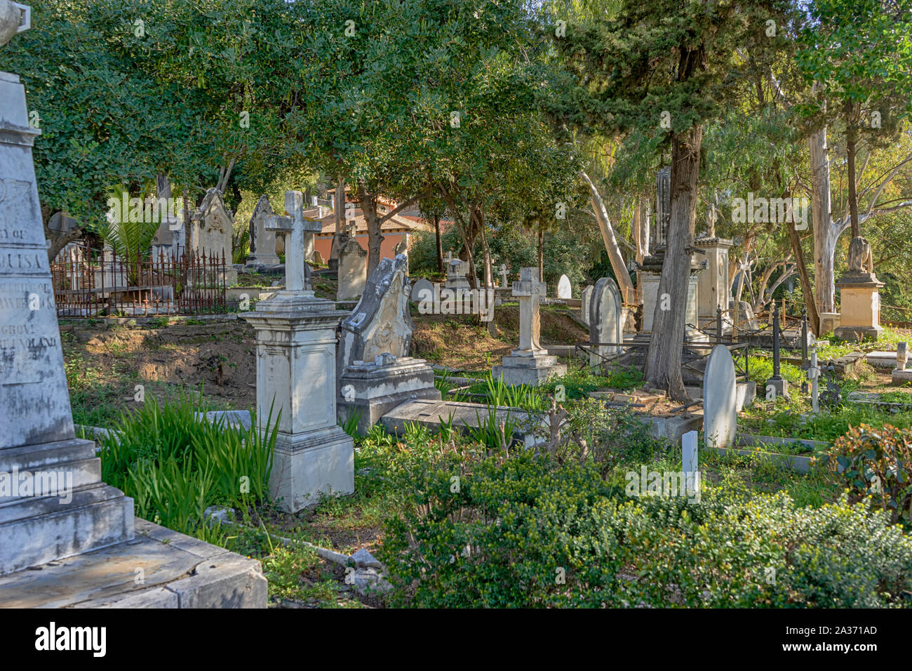 English cemetery hi-res stock photography and images - Alamy