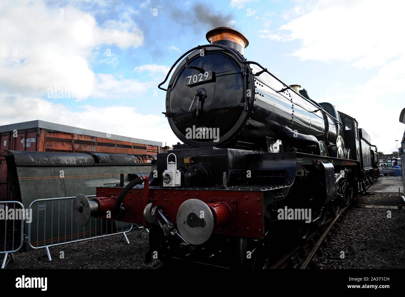 Steam locomotive 7029 Clun Castle in steam at Tyseley Railway Centre ...