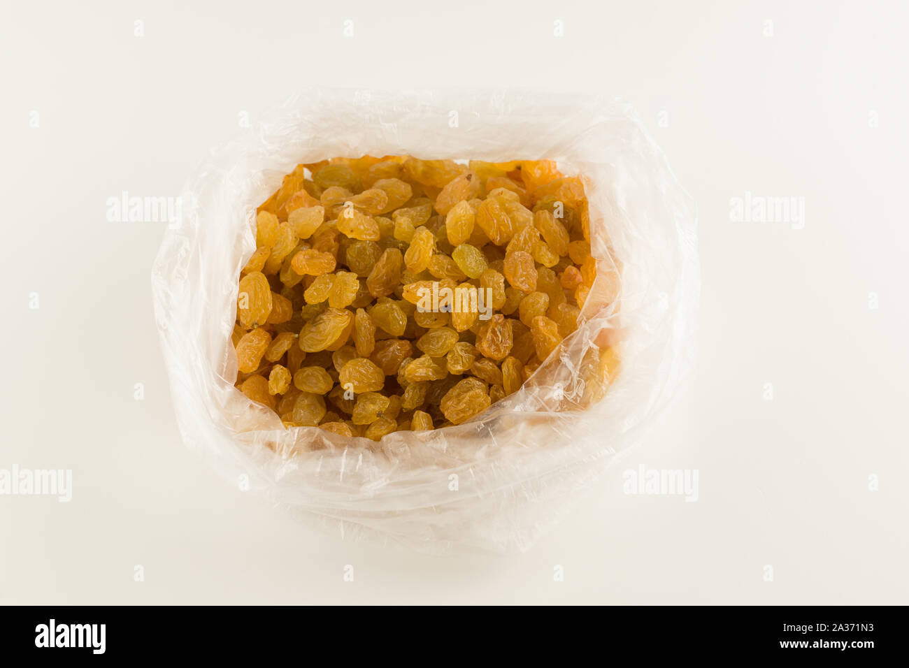 Fresh picked raisins isolated on white background and ready to eat ...