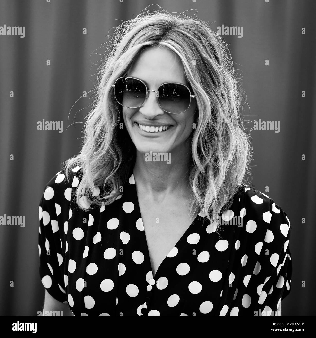 Julia roberts portrait Black and White Stock Photos & Images - Alamy