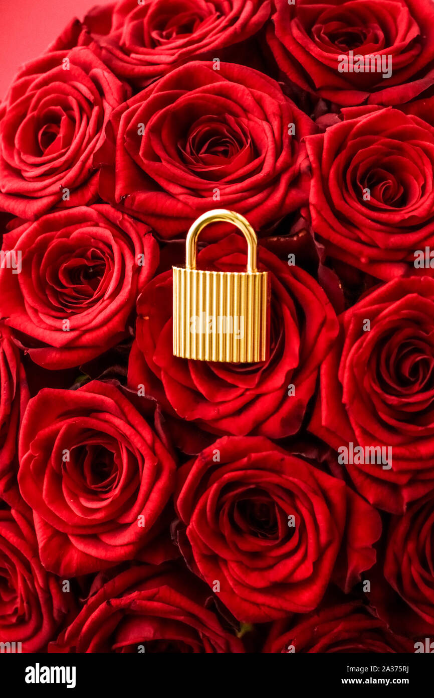 Holiday gift, flowers flatlay and happy relationship concept - Love ...