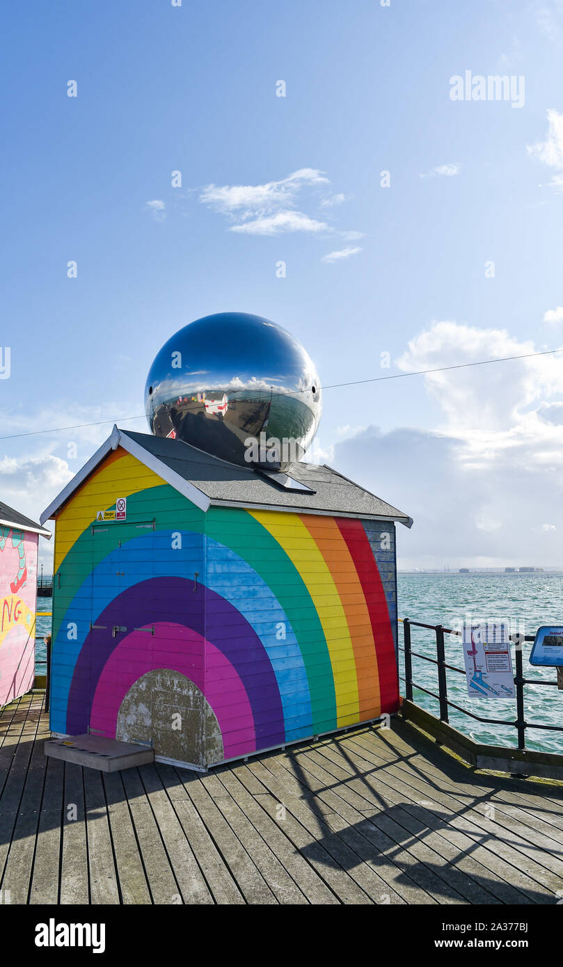 Southend beach huts hi-res stock photography and images - Alamy